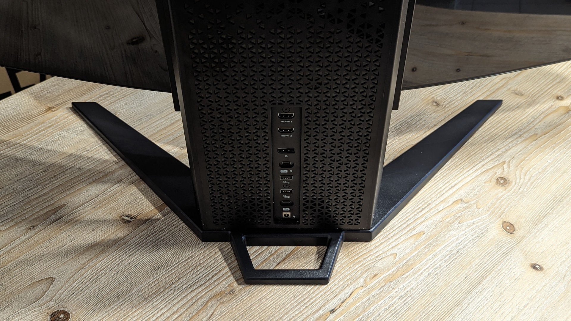 Test Corsair Xeneon Flex 45WQHD240 - L'écran gaming flexible de la démesure